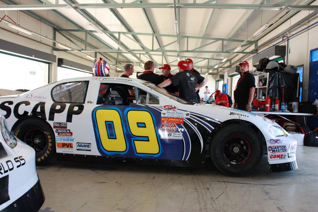 DICK MIDGLEY 1990 INDUCTEE :: Victoria Auto Racing Hall of Fame and Museum